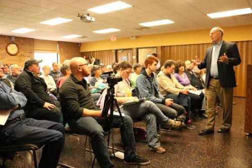 Moolenaar 'listens' to constituents during town hall-style meeting ...