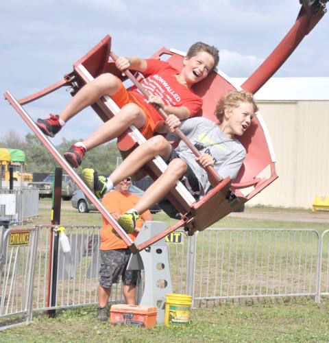Day in the life of a 'carny' at the Northern District Fair | Local News ...