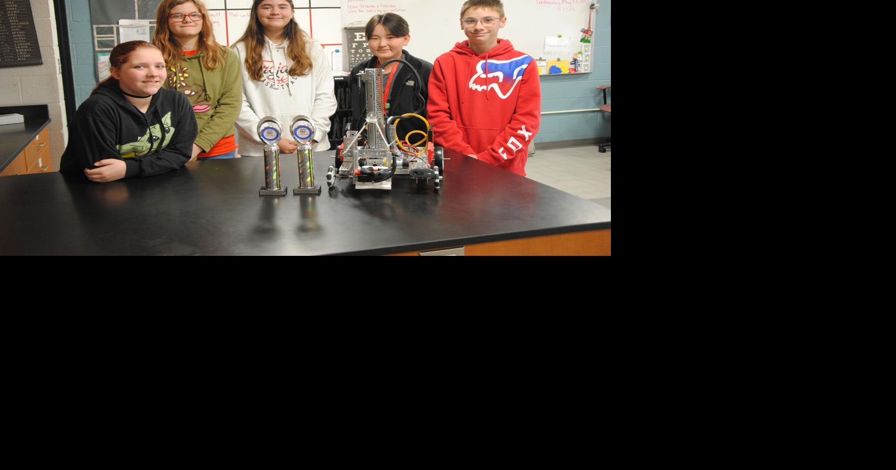 Lake City Middle School robotics team wins top honor at Reed City ...