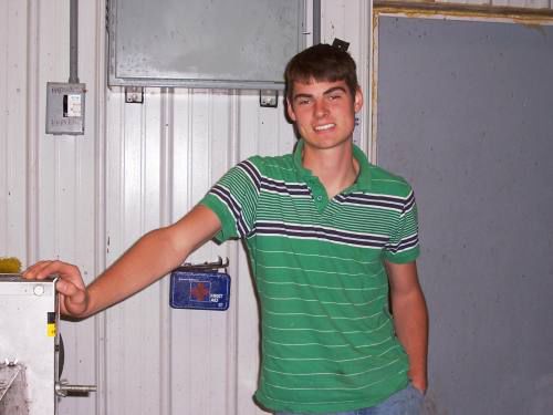 Teenage beekeeper discusses family business | Local News | cadillacnews.com