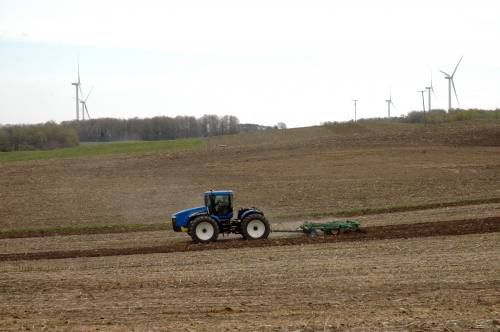 Self-guided farming: GPS in tractors | Local News | cadillacnews.com