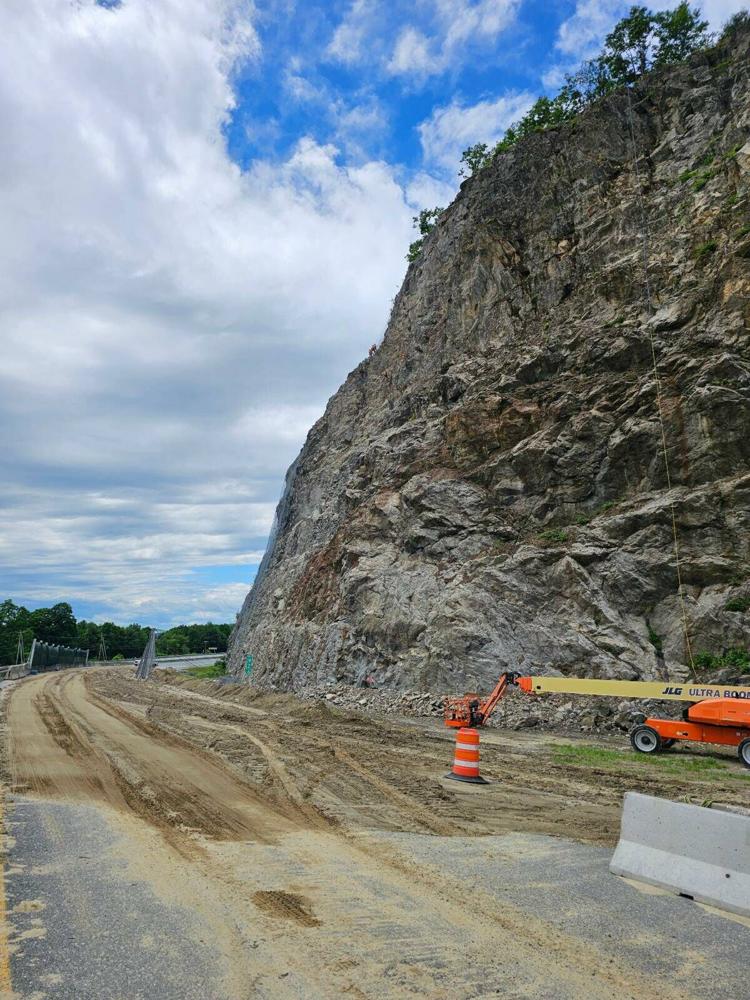 Southbound I-91 Reopens Between Bradford And Fairlee After Rock ...
