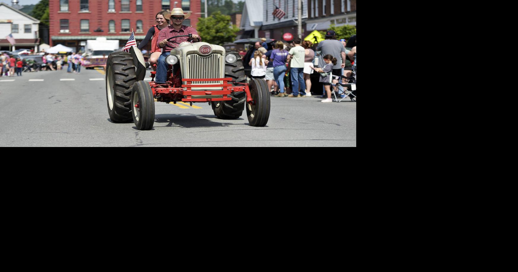 Stars & Stripes Parade Packs Lyndonville | Local News ...