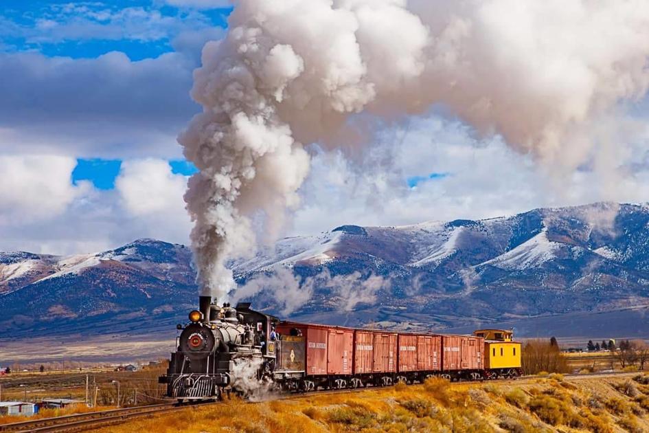 ‘Under Steam’ A Photographer’s Quest for Steam Locomotives ...