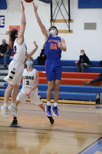 PHOTOS: Nielsen, free throws push Rockets to win over Lions | Sports ...