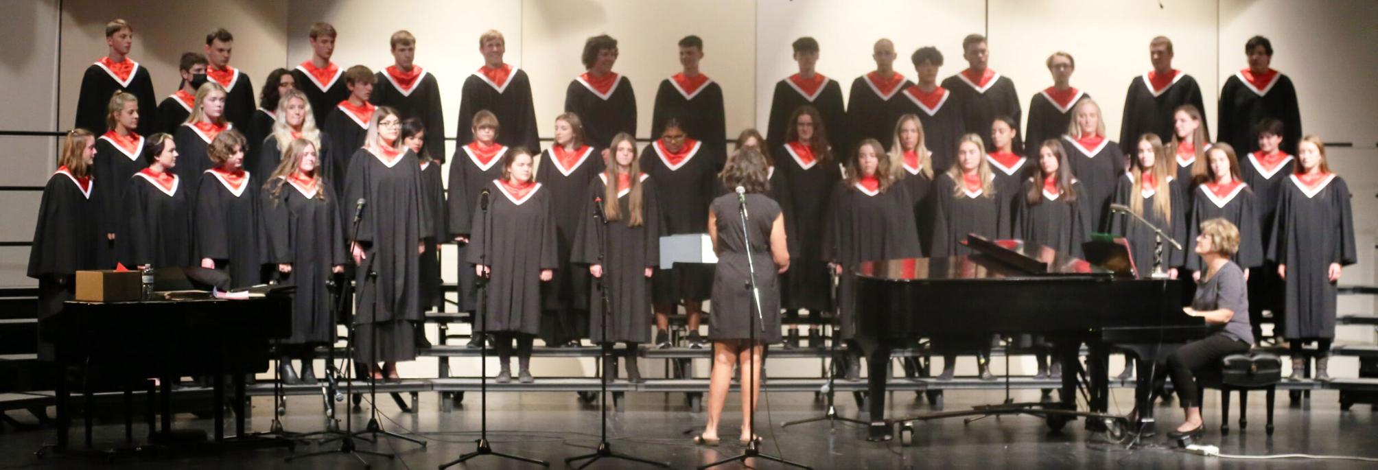 CFHS Choir Director Sue Franke-Clark holds final concert | Local News ...