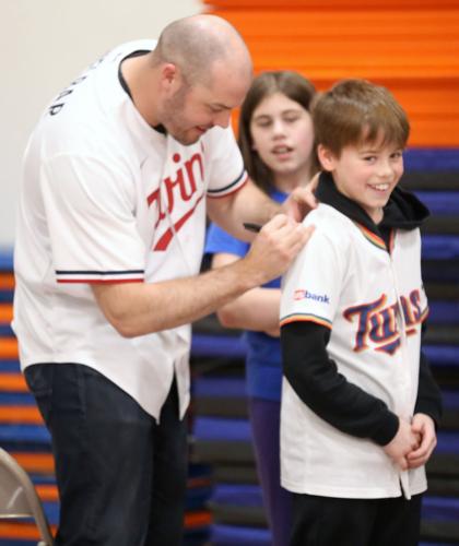 PHOTOS: Minnesota Twins, Caleb Thielbar stop at Randolph Schools ...