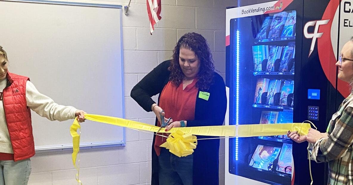 Cannon Falls PTO unveils book vending machine | Schools ...