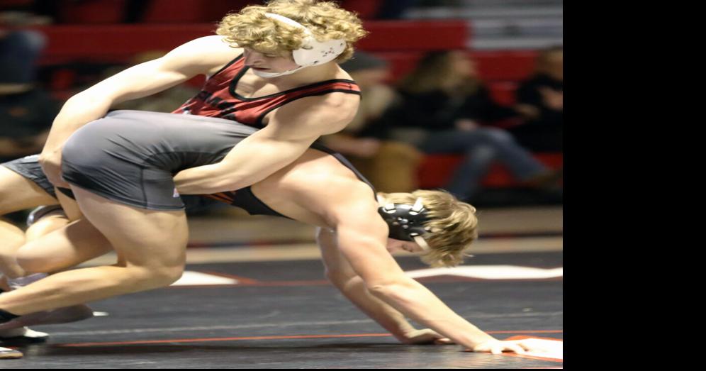 Bomber wrestling goes 7-1 in duals this past week | Sports | cannonfallsbeacon.com