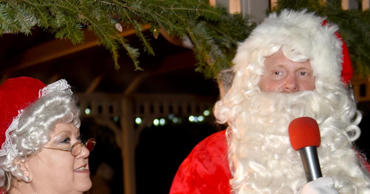 Deck The Falls: Santa ushers in Christmas season | Local News ...