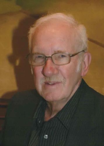 Robert W. Mahle | Obituaries | cannonfallsbeacon.com