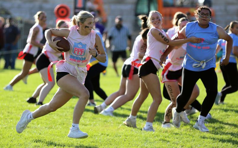 Seniors, sophomores win during 2nd annual powderpuff tournament ...