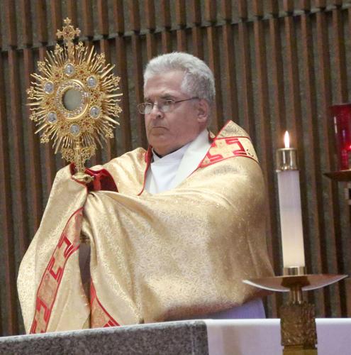 A rewarding walk on a beautiful fall day | News | carrollspaper.com