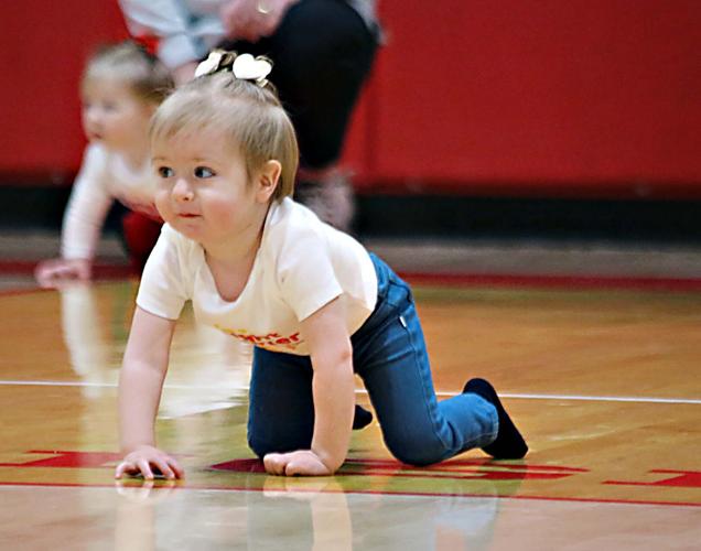 And they’re off! Kuemper Crawl marks 5th year | News | carrollspaper.com