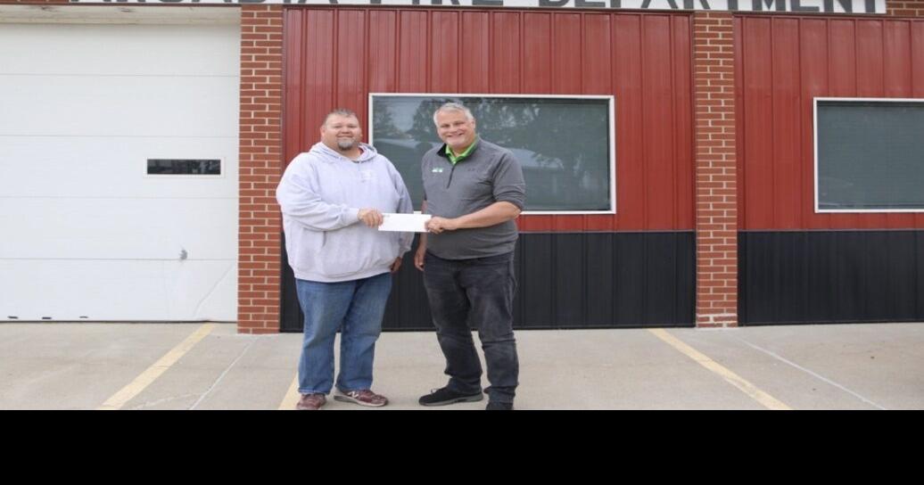 Arcadia Fire Department receives $2,000 donation | News | carrollspaper.com