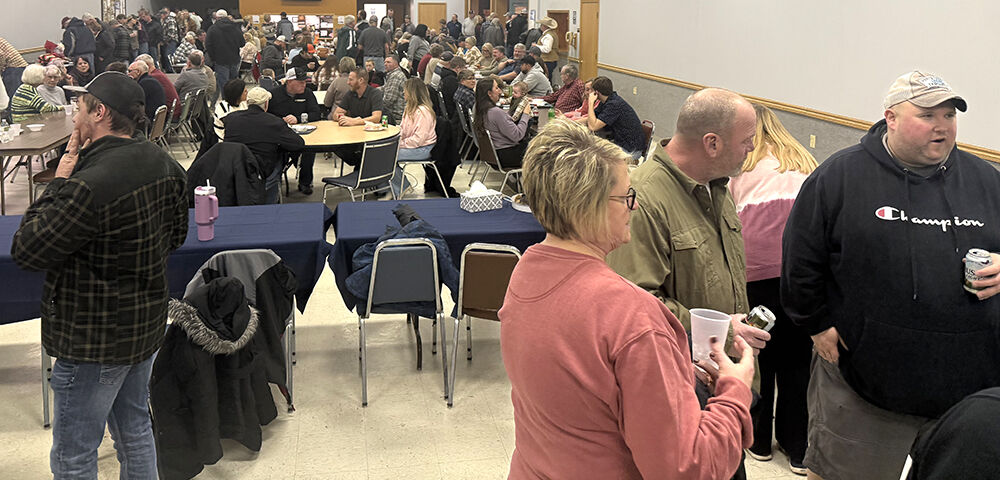 Coon Rapids free will dinner, silent auction support local family ...