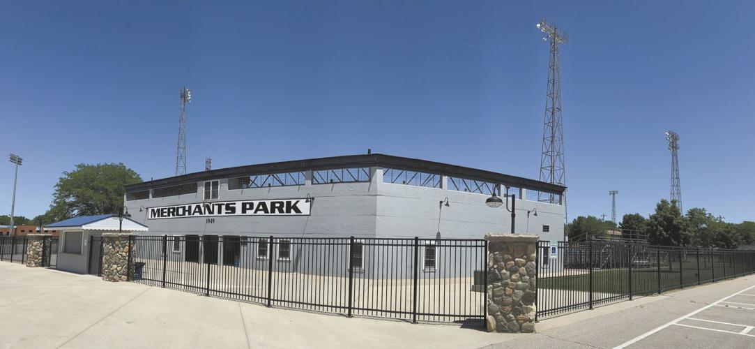 City recognizes lifeguards, acknowledges Merchants Park awards | News ...