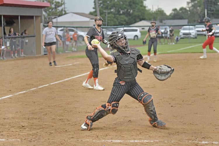 Carroll Softball season ends with gritty effort against Le Mars ...