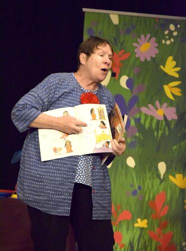 Summer reading gets a laugh with Jay and Leslie | News | carrollspaper.com