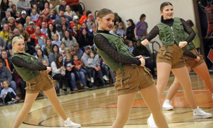 ‘Winter Wonderland’ showcases Kix, PAWS, kids | News | carrollspaper.com