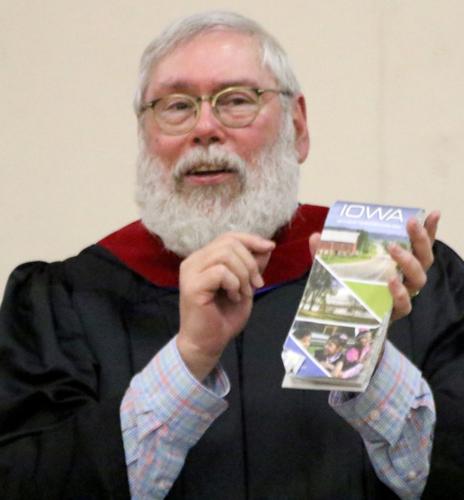 DMACC graduation speaker touts 4 life tools | News | carrollspaper.com