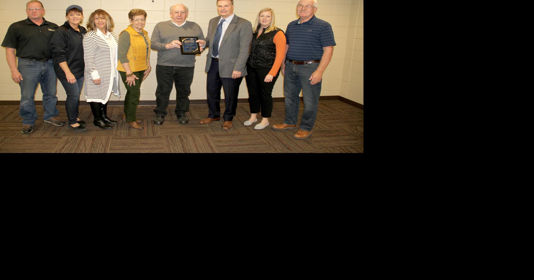 Waspy’s earns Spirit of Excellence Award | News | carrollspaper.com