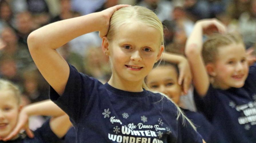 ‘Winter Wonderland’ showcases Kix, PAWS, kids | News | carrollspaper.com