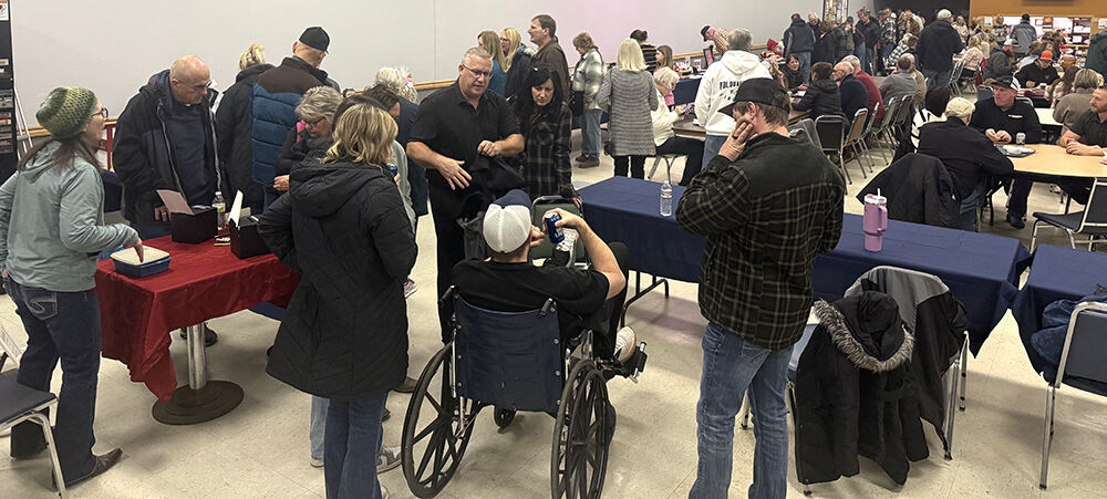 Coon Rapids free will dinner, silent auction support local family ...