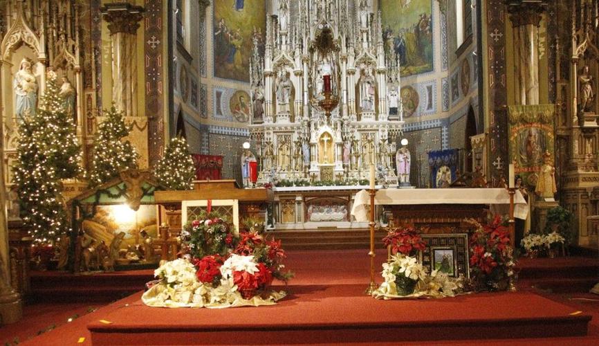 Holy Angels faithful share joy of the season | News | carrollspaper.com