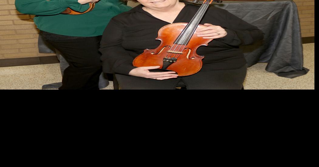 First time in concert together, sisters hit emotional chord | News ...