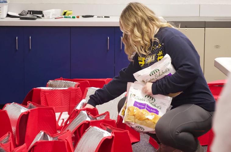4-H, FFA students donate meals in Glidden for Christmas | News ...