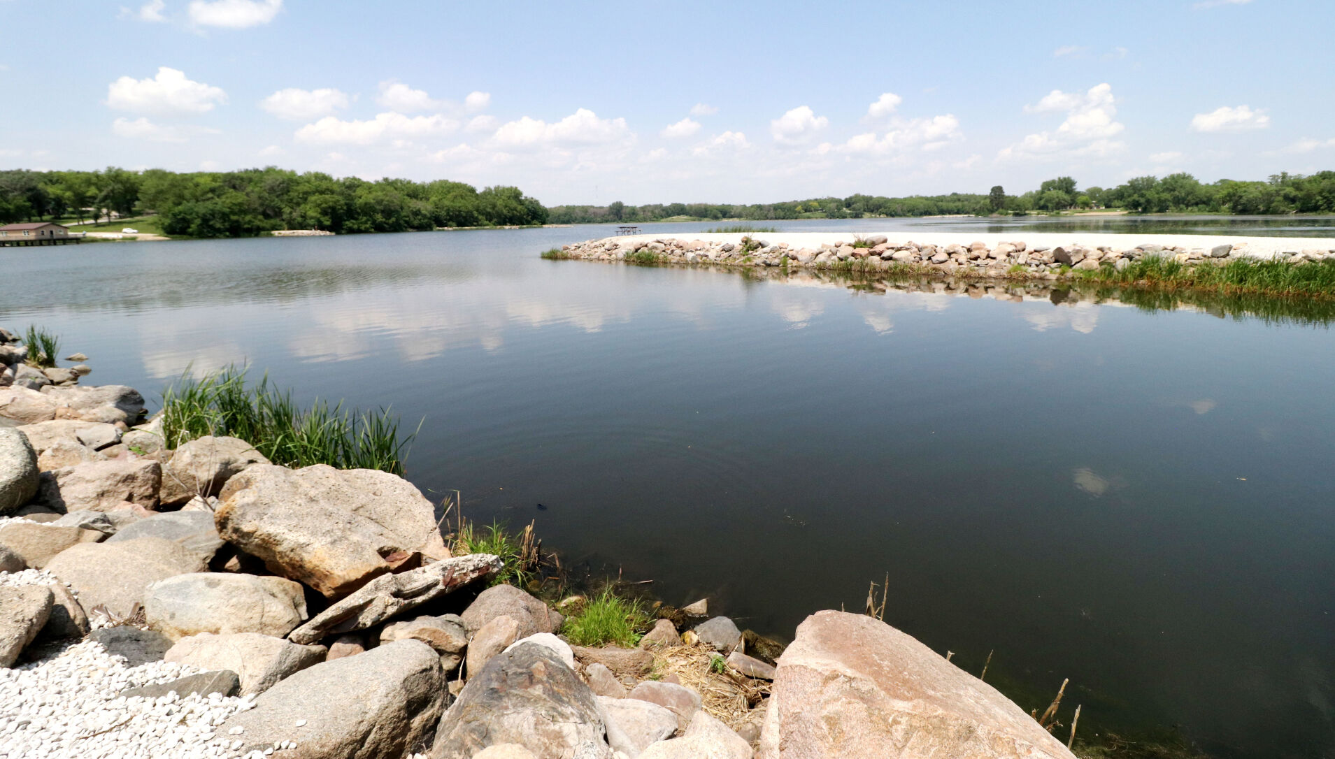 Iowa DNR responds to fish kill at Swan Lake State Park | News ...