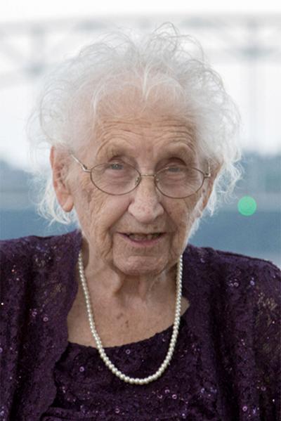 Riesberg celebrates 100th | Announcements | carrollspaper.com