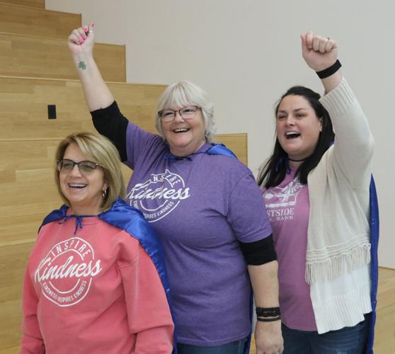 ‘Best Day Ever’ spreads cash, good cheer | News | carrollspaper.com
