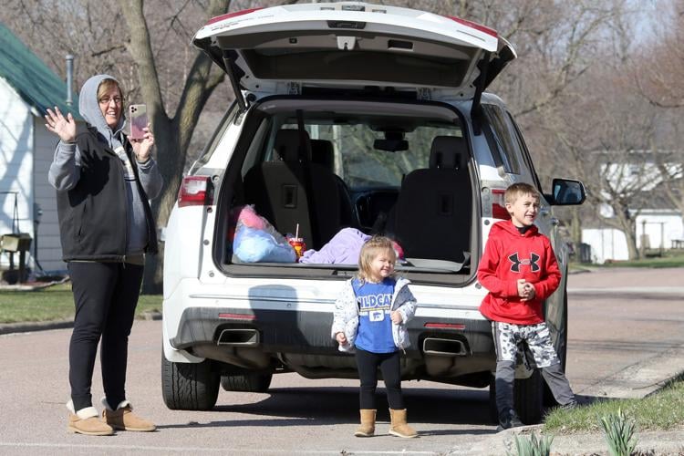 Glidden-Ralston parade reconnects students with school | Coronavirus ...