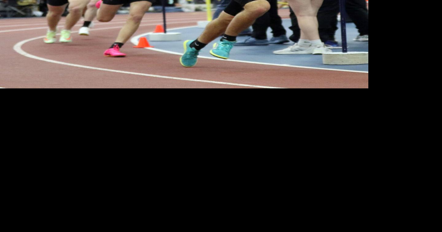 Wolves’ runners, relay teams thrive at BVU | Sports | carrollspaper.com