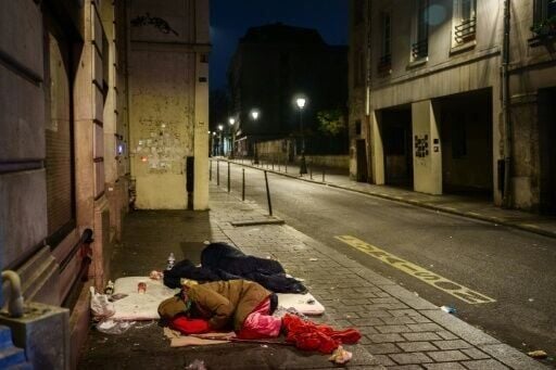 France's homeless wrap up to survive at freezing year's end | National ...