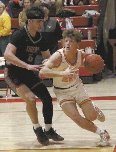 Knights ease past South Hardin, 80-57 | Sports | carrollspaper.com