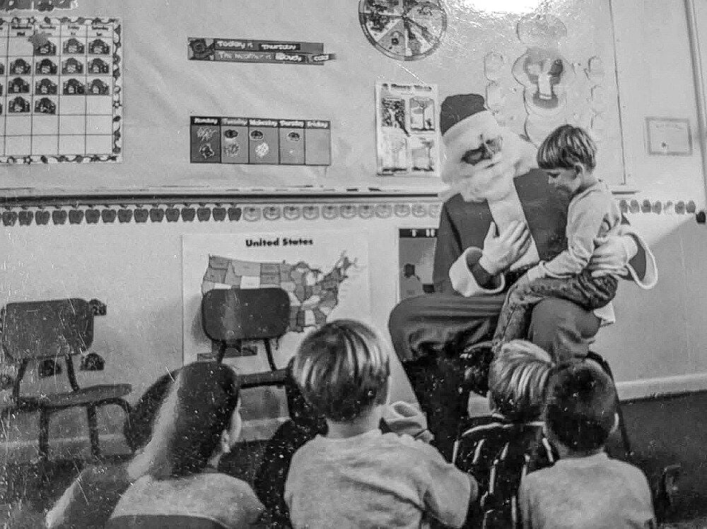 Chad Elliott as St. Nick | Jefferson Herald | carrollspaper.com