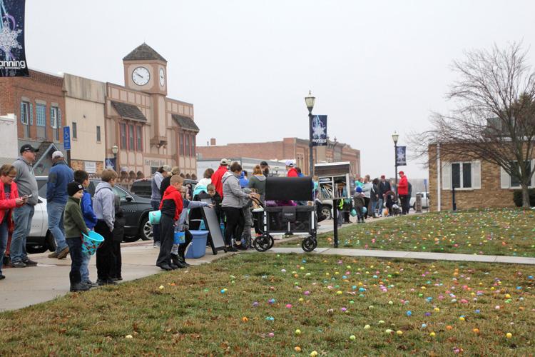 5K eggs in 15 minutes: Manning kids make short work of egg hunt | News ...