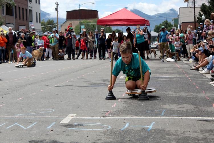 Toilet seat racers plunge to the finish line | News ...