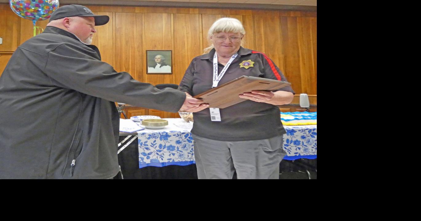 Stolba retires after 42 years in dispatch | News | chaffeecountytimes.com