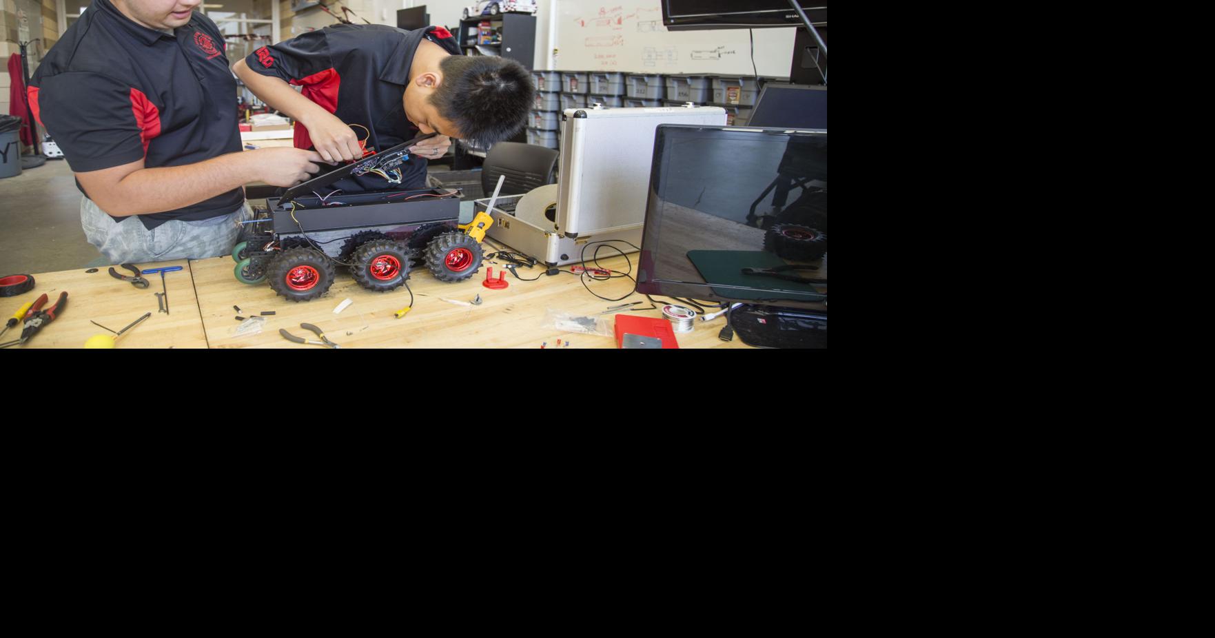 Education: Tri-C students build robot for Cleveland bomb squad ...