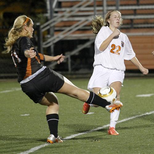 Lady Tiger booters in district final | Chagrin Falls ...
