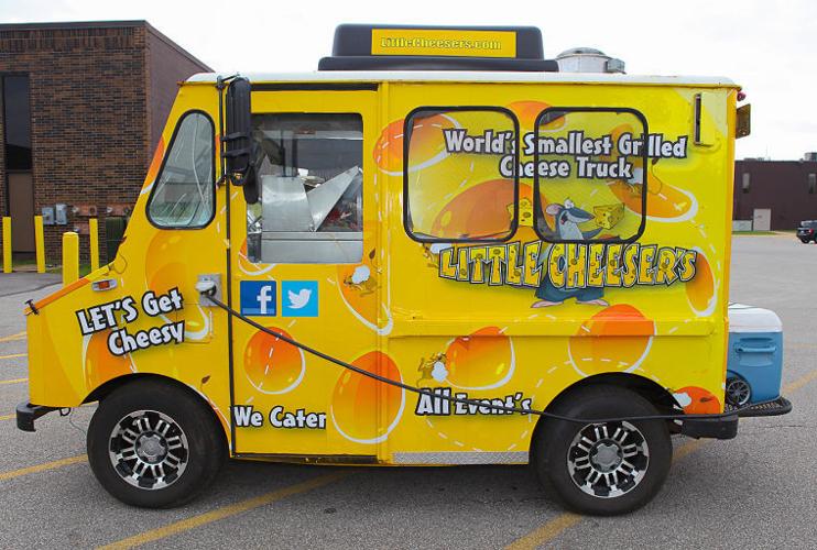 Lunchtime food truck gets hungry workers to say cheese, please | Solon ...