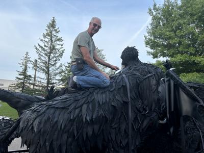 West Geauga Library invites artist to put smiles on visitors’ faces ...
