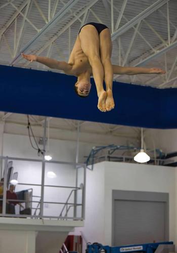 Solon’s Dominic Roberto prepares for fourth-straight state diving title ...