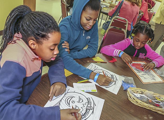 Spirits bright at 'Lights On After School' | Bainbridge ...