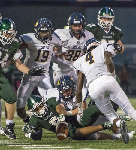 Comet gridders glue up Mustangs, 17-9 | Solon | chagrinvalleytoday.com