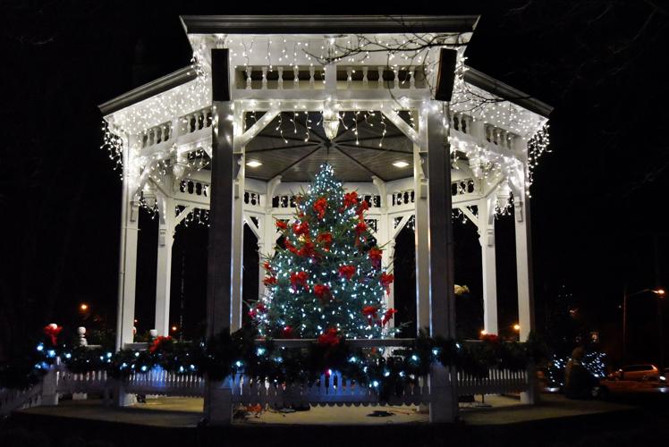 Chardon celebrates Christmas | Chardon | chagrinvalleytoday.com